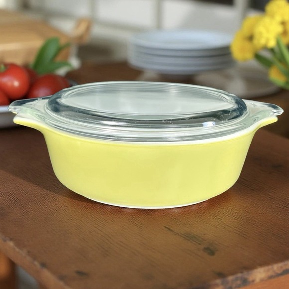Pyrex | Dining | Vintage Pyrex Verde Green Pt Round Covered Casserole ...